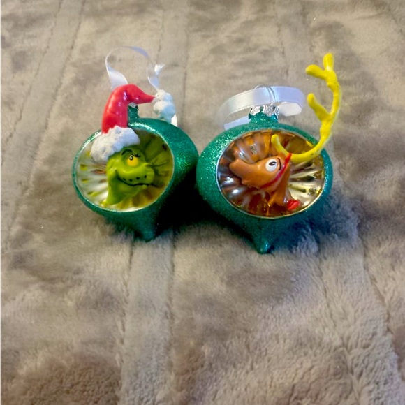 Holiday | The Grinch Decoration Set Of 2 | Poshmark